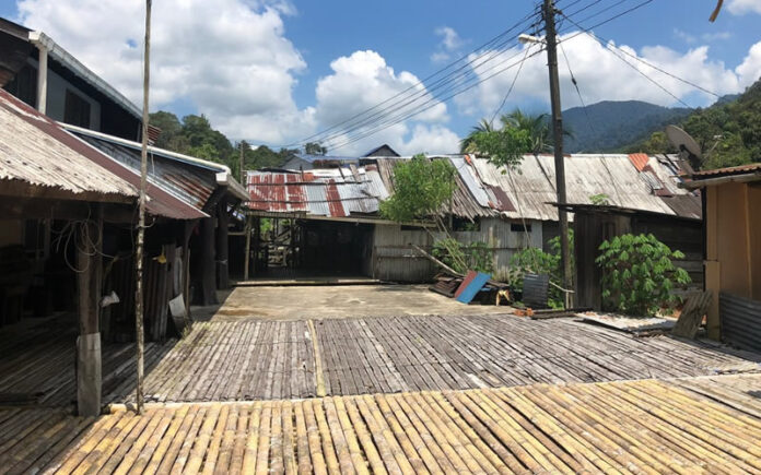 Annah Rais Longhouse | KUCHINGBORNEO